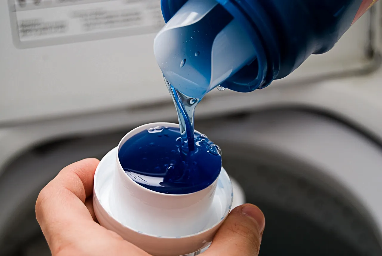 The Chemistry of Laundry: Essential laundry chemicals & principles ...